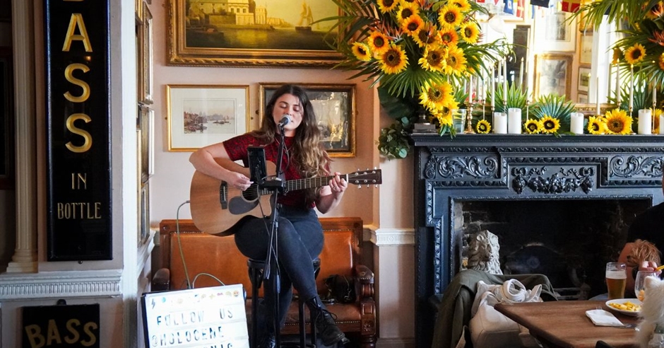 Live Music with Sian Kelly - Live entertainment in Greenwich, Greenwich ...
