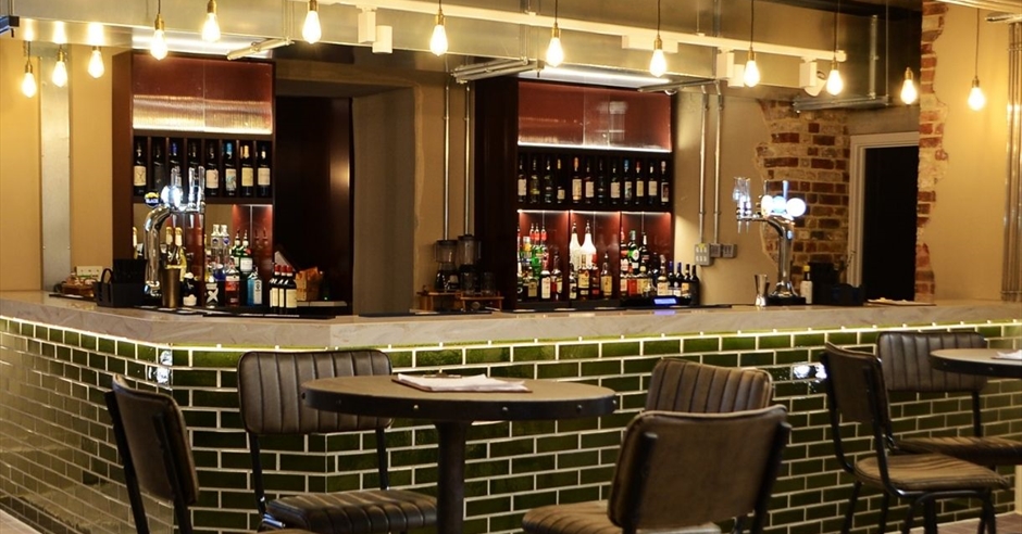 Lower Deck - Cafe-Bar in Greenwich, Greenwich - Visit Greenwich