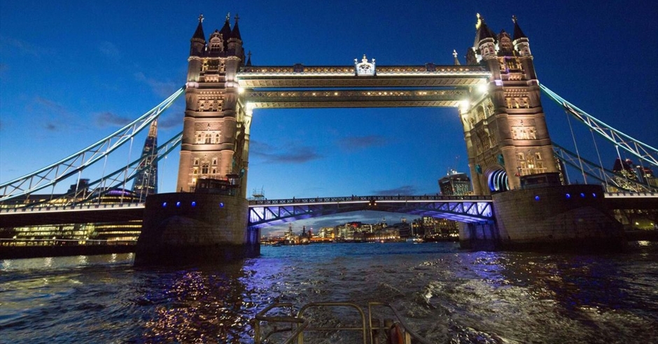 comedy night river thames